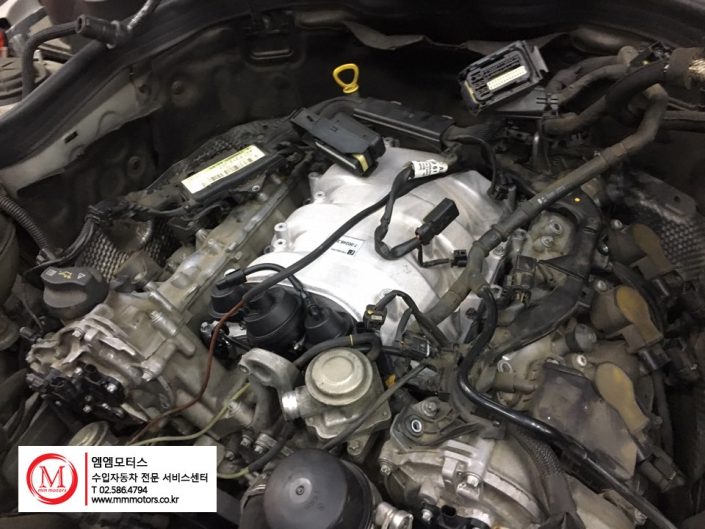 벤츠 E300 엔진경고등 오일누유 정비 수입차 전문 서비스센터 엠엠모터스 Mm모터스