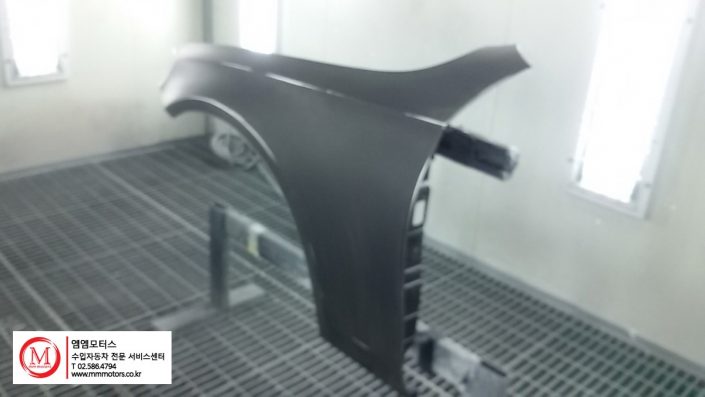 벤츠 E300 측면사고수리 도어 휀다 필러 수리 수입차 전문 서비스센터 엠엠모터스 Mm모터스